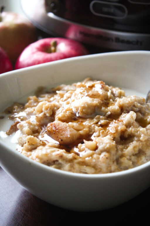 Crock Pot Oatmeal with Apples and Cinnamon - Daily Appetite